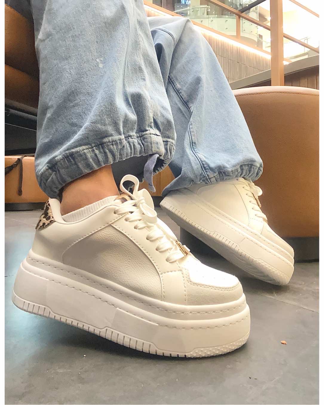 Tenis Blancos con Animal Print Amelia para Mujer | Esencial y Elegante ...